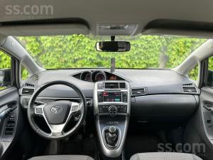 Melns Toyota Verso 2014 Rīga, ar dzinēja tilpumu 1.60 L un nobraukumu 204 tūkst. km par 6250 €, foto 13 vietnē AUTOMOTO.COM.LV