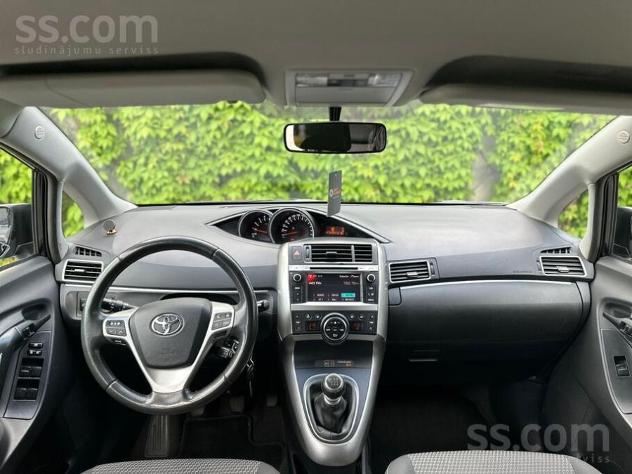 Melns Toyota Verso 2014 Rīga, ar dzinēja tilpumu 1.60 L un nobraukumu 204 tūkst. km par 6250 €, foto 13 vietnē AUTOMOTO.COM.LV