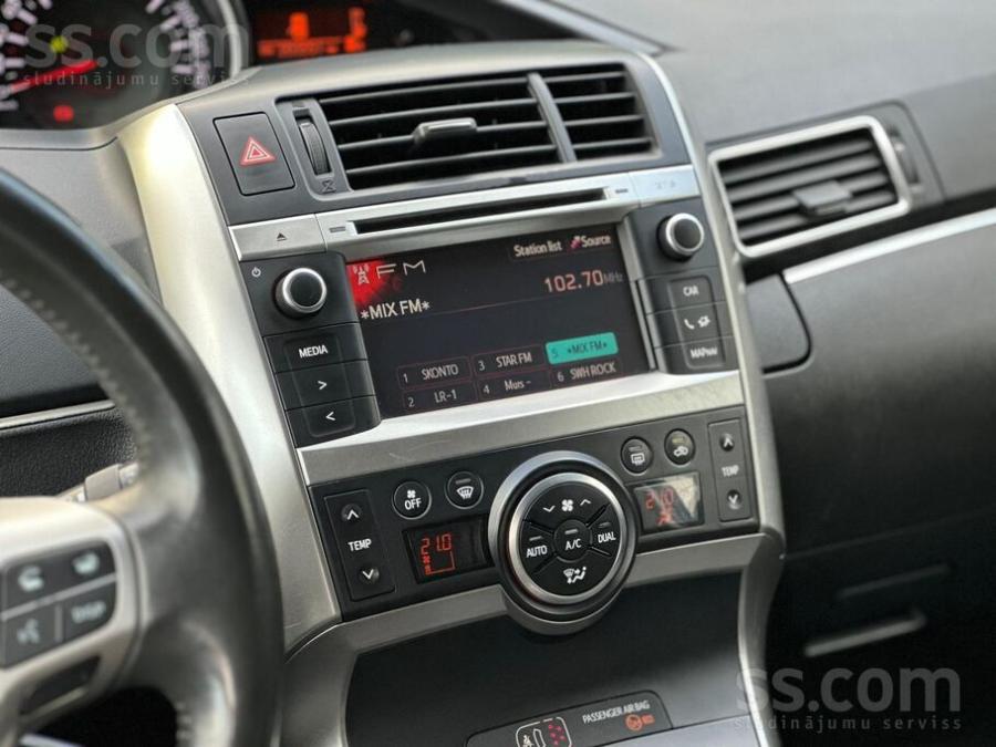 Melns Toyota Verso 2014 Rīga, ar dzinēja tilpumu 1.60 L un nobraukumu 204 tūkst. km par 6250 €, foto 17 vietnē AUTOMOTO.COM.LV
