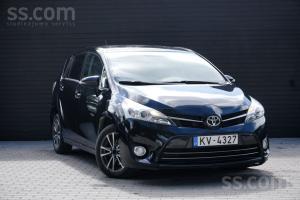 Black Toyota Verso 2014 in Riga, with an engine capacity of 2.00 L and mileage of 276 thousand km for 6590 €, photo 3 on AUTOMOTO.COM.LV