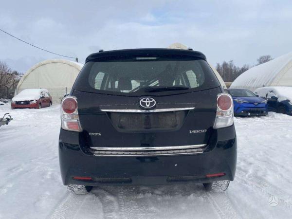 Black Toyota Verso 2015 in Radviliskis, with an engine capacity of 1.80 L and mileage of 196 thousand km for 5950 €, photo 6 on AUTOMOTO.COM.LV