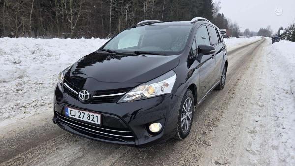 Melns Toyota Verso 2015 Plungė, ar dzinēja tilpumu 1.80 L un nobraukumu 196 tūkst. km par 9600 €, foto 1 vietnē AUTOMOTO.COM.LV