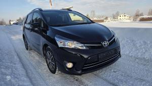 Black Toyota Verso 2015 in Plunge, with an engine capacity of 1.80 L and mileage of 197 thousand km for 9600 €, photo 2 on AUTOMOTO.COM.LV