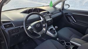 Black Toyota Verso 2015 in Plunge, with an engine capacity of 1.80 L and mileage of 197 thousand km for 9600 €, photo 8 on AUTOMOTO.COM.LV
