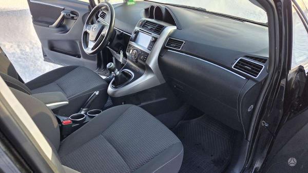 Melns Toyota Verso 2015 Plungė, ar dzinēja tilpumu 1.80 L un nobraukumu 197 tūkst. km par 9600 €, foto 11 vietnē AUTOMOTO.COM.LV