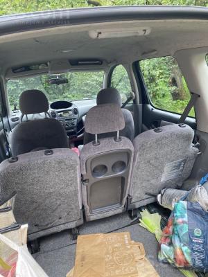 Melns Toyota Verso 2001 Rīga, ar dzinēja tilpumu 1.30 L un nobraukumu 187 tūkst. km par 1400 €, foto 6 vietnē AUTOMOTO.COM.LV