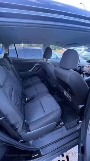 Черный Тойота Версо 2010 в Таллин, объемом двигателя 2.20 л и пробегом 189 тыс. км за 4400 €, фото 5 на AUTOMOTO.COM.LV