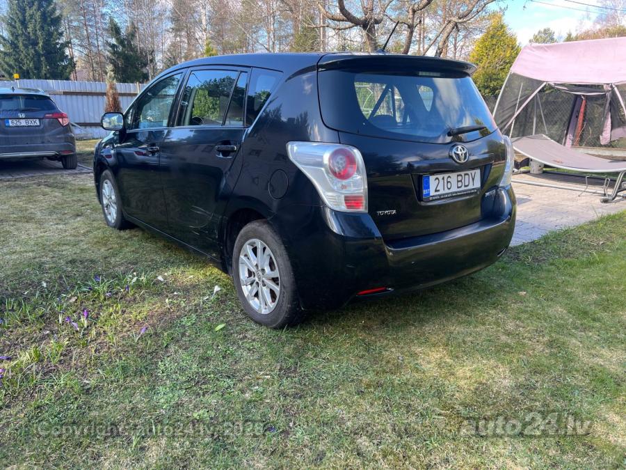 Melns Toyota Verso 2011 Tallina, ar dzinēja tilpumu 1.60 L un nobraukumu 187 tūkst. km par 6499 €, foto 6 vietnē AUTOMOTO.COM.LV