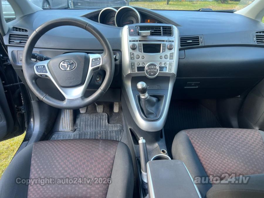 Melns Toyota Verso 2011 Tallina, ar dzinēja tilpumu 1.60 L un nobraukumu 187 tūkst. km par 6499 €, foto 9 vietnē AUTOMOTO.COM.LV