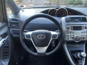 Melns Toyota Verso 2011 Vilkaviškis, ar dzinēja tilpumu 1.80 L un nobraukumu 184 tūkst. km par 5800 €, foto 13 vietnē AUTOMOTO.COM.LV