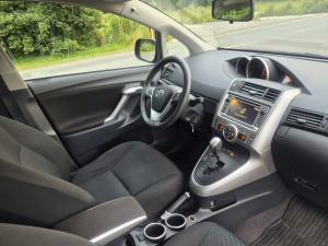 Black Toyota Verso 2012 in Tallinn, with an engine capacity of 1.80 L and mileage of 129 thousand km for 6500 €, photo 29 on AUTOMOTO.COM.LV