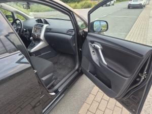 Black Toyota Verso 2012 in Tallinn, with an engine capacity of 1.80 L and mileage of 129 thousand km for 6500 €, photo 30 on AUTOMOTO.COM.LV