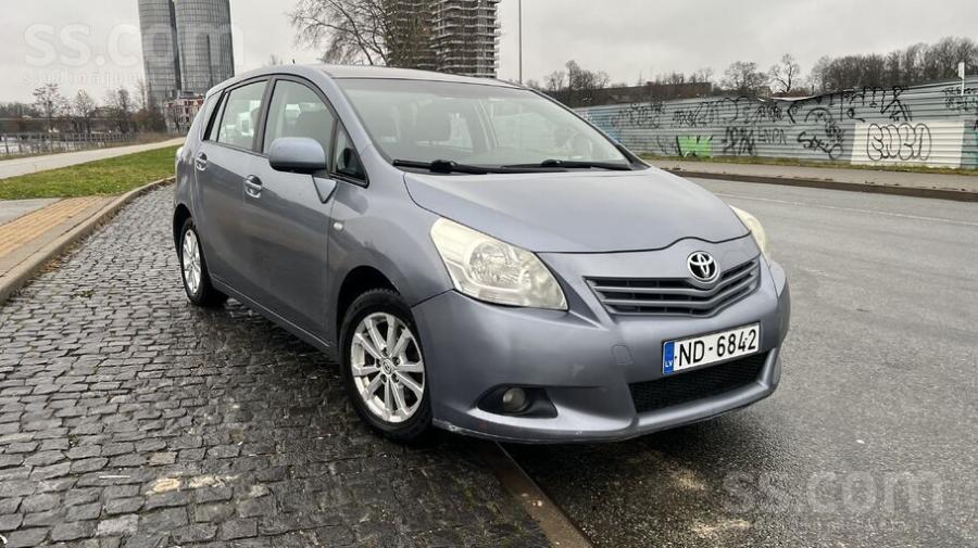 Zils Toyota Verso 2010 Rīga, ar dzinēja tilpumu 2.00 L un nobraukumu 0 tūkst. km par 2450 €, foto 2 vietnē AUTOMOTO.COM.LV