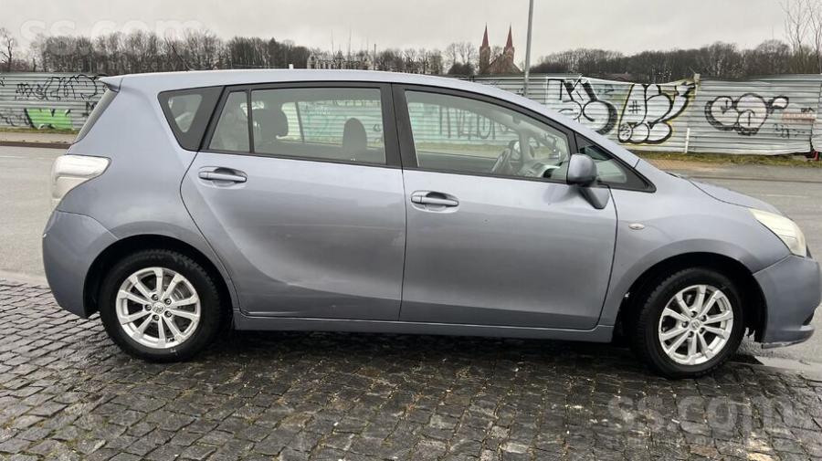 Zils Toyota Verso 2010 Rīga, ar dzinēja tilpumu 2.00 L un nobraukumu 0 tūkst. km par 2450 €, foto 3 vietnē AUTOMOTO.COM.LV