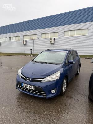 Blue Toyota Verso 2015 in Vilnius, with an engine capacity of 1.60 L and mileage of 253 thousand km for 4200 €, photo  on AUTOMOTO.COM.LV