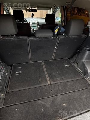 Zils Toyota Verso 2007 Rēzekne, ar dzinēja tilpumu 2.20 L un nobraukumu 389 tūkst. km par 1700 €, foto 6 vietnē AUTOMOTO.COM.LV