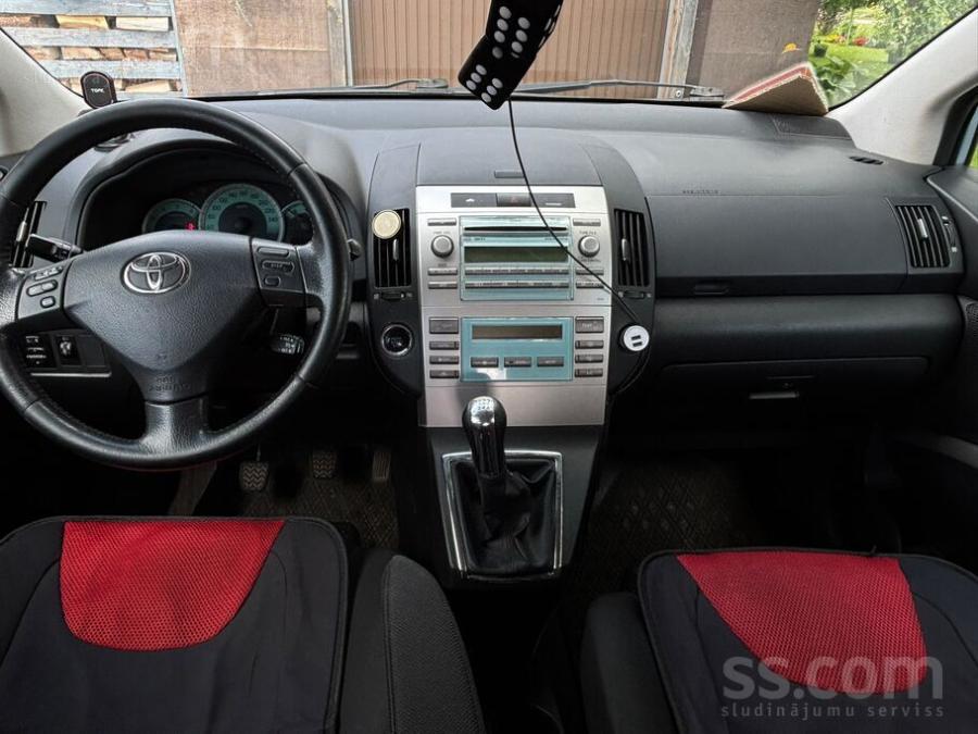 Zils Toyota Verso 2007 Rēzekne, ar dzinēja tilpumu 2.20 L un nobraukumu 389 tūkst. km par 1700 €, foto 8 vietnē AUTOMOTO.COM.LV