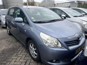 Blue Toyota Verso 2009 in Vilnius, with an engine capacity of 1.80 L and mileage of 246 thousand km for 5750 €, photo 37 on AUTOMOTO.COM.LV