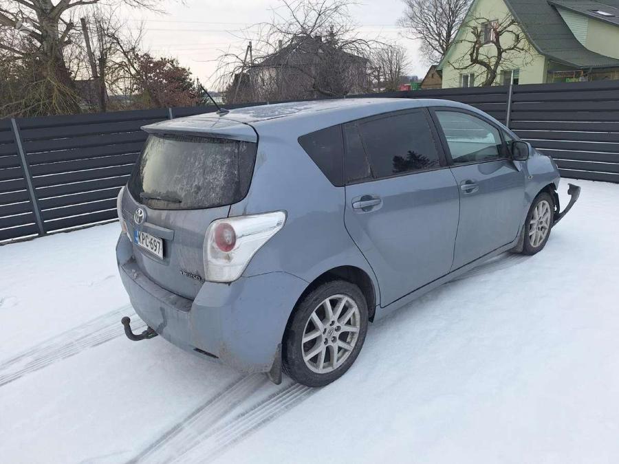 Zils Toyota Verso 2009 Marijampole, ar dzinēja tilpumu 2.00 L un nobraukumu 258 tūkst. km par 1850 €, foto 6 vietnē AUTOMOTO.COM.LV