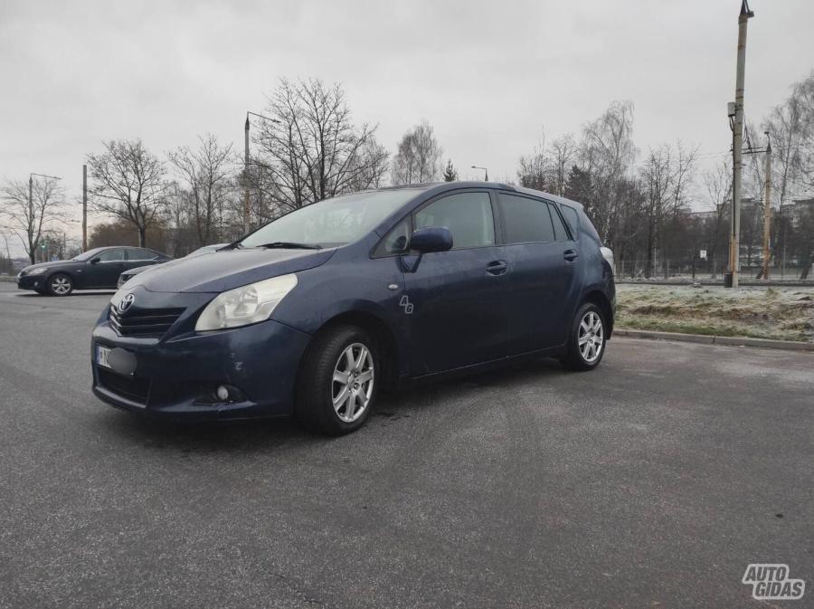 Zils Toyota Verso 2009 Viļņa, ar dzinēja tilpumu 2.00 L un nobraukumu 350 tūkst. km par 2150 €, foto 3 vietnē AUTOMOTO.COM.LV