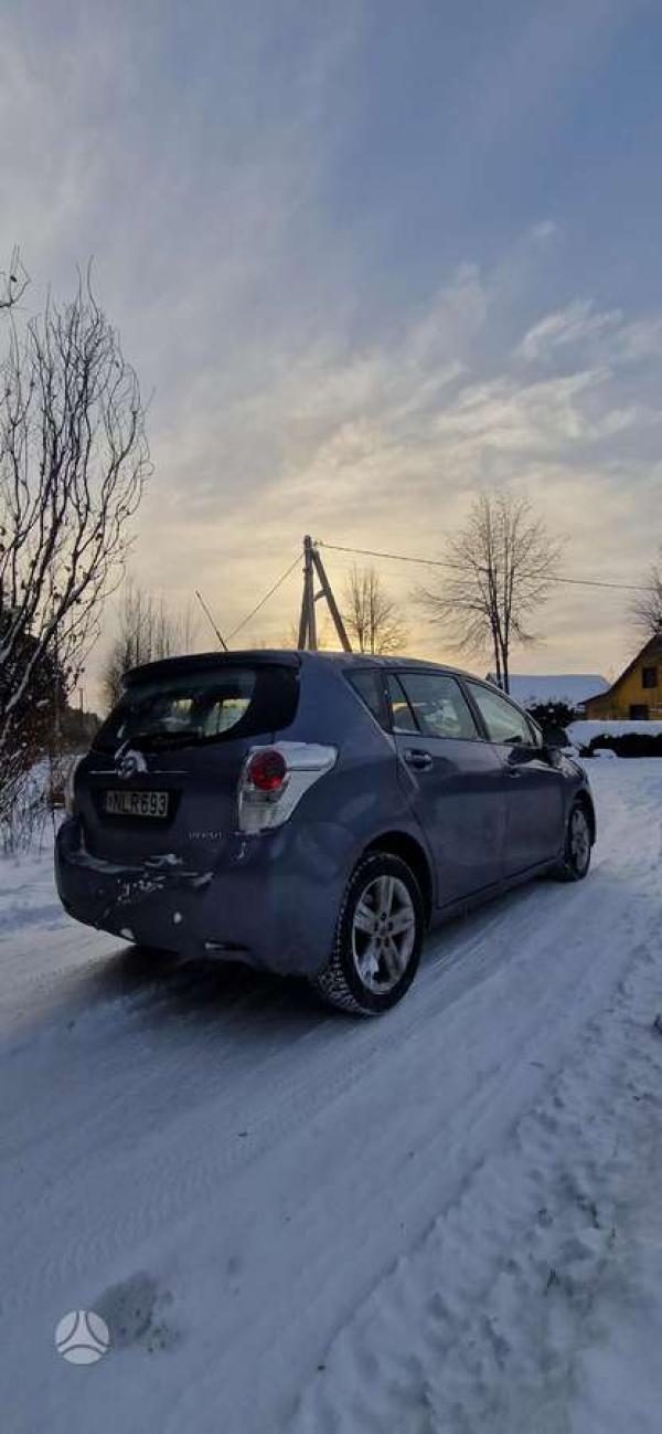 Zils Toyota Verso 2009 Mažeikiai, ar dzinēja tilpumu 2.20 L un nobraukumu 215 tūkst. km par 4000 €, foto 6 vietnē AUTOMOTO.COM.LV