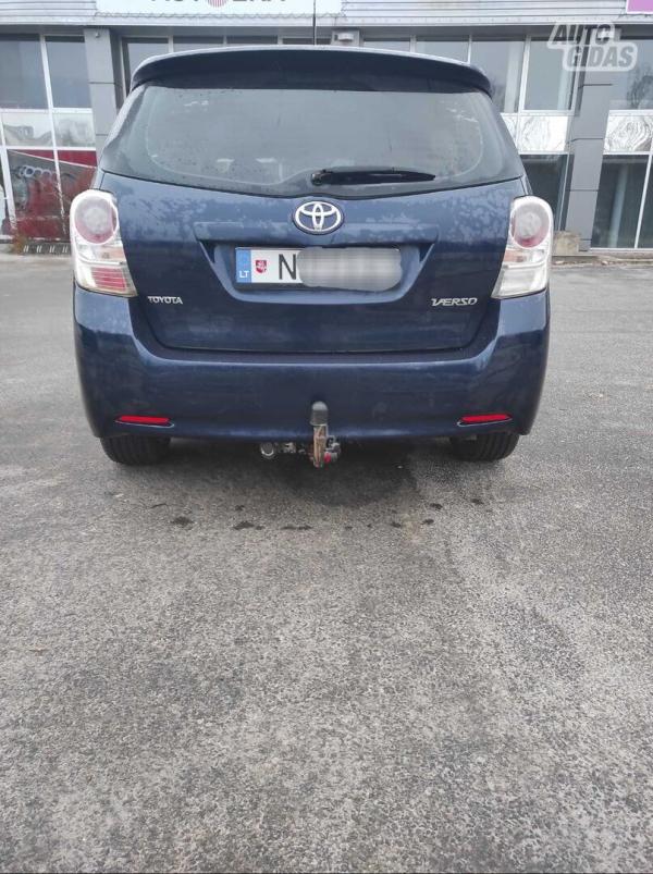 Blue Toyota Verso 2009 in Vilnius, with an engine capacity of 2.00 L and mileage of 350 thousand km for 2150 €, photo 6 on AUTOMOTO.COM.LV