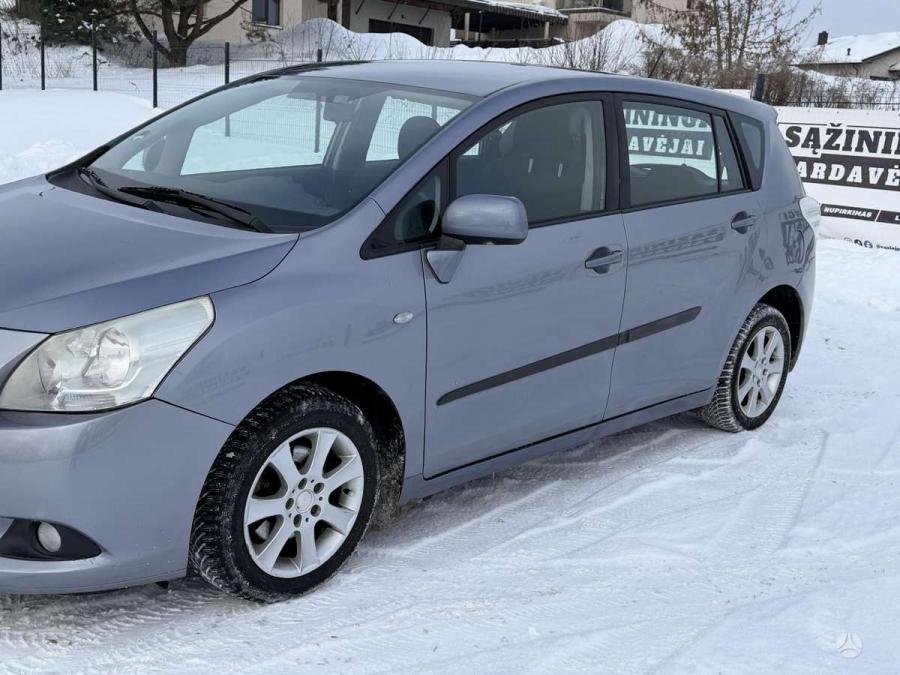Zils Toyota Verso 2009 Viļņa, ar dzinēja tilpumu 2.00 L un nobraukumu 232 tūkst. km par 3700 €, foto 4 vietnē AUTOMOTO.COM.LV
