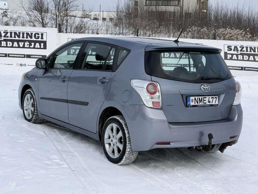 Zils Toyota Verso 2009 Viļņa, ar dzinēja tilpumu 2.00 L un nobraukumu 232 tūkst. km par 3700 €, foto 7 vietnē AUTOMOTO.COM.LV