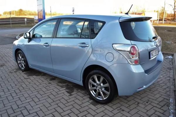 Zils Toyota Verso 2009 Jēkabpils, ar dzinēja tilpumu 2.00 L un nobraukumu 260 tūkst. km par 6400 €, foto 7 vietnē AUTOMOTO.COM.LV