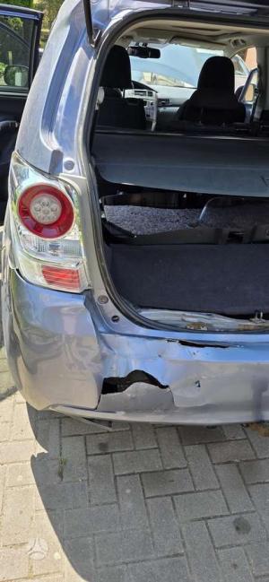 Zils Toyota Verso 2009 Viļņa, ar dzinēja tilpumu 2.00 L un nobraukumu 281 tūkst. km par 1800 €, foto 11 vietnē AUTOMOTO.COM.LV