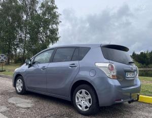 Blue Toyota Verso 2009 in Vilnius, with an engine capacity of 2.00 L and mileage of 257 thousand km for 3950 €, photo 6 on AUTOMOTO.COM.LV