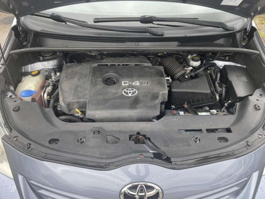 Blue Toyota Verso 2009 in Vilnius, with an engine capacity of 2.00 L and mileage of 257 thousand km for 3950 €, photo 21 on AUTOMOTO.COM.LV