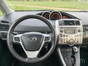 Zils Toyota Verso 2010 Rīga, ar dzinēja tilpumu 1.80 L un nobraukumu 181 tūkst. km par 4900 €, foto 9 vietnē AUTOMOTO.COM.LV