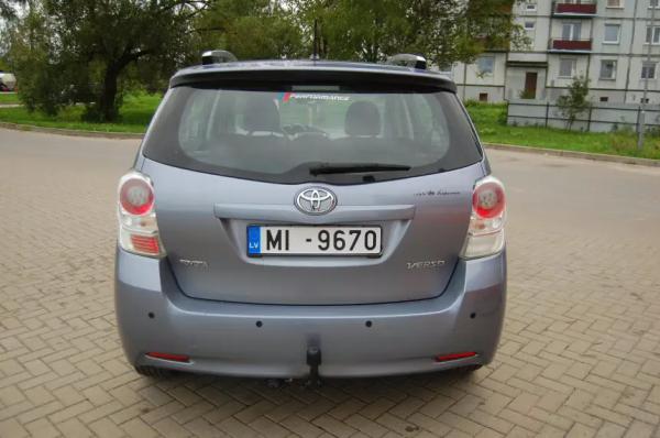 Zils Toyota Verso 2010 Jēkabpils, ar dzinēja tilpumu 2.00 L un nobraukumu 256 tūkst. km par 5800 €, foto 7 vietnē AUTOMOTO.COM.LV