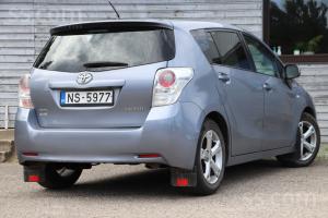Zils Toyota Verso 2010 Valmiera, ar dzinēja tilpumu 2.00 L un nobraukumu 315 tūkst. km par 4400 €, foto 4 vietnē AUTOMOTO.COM.LV
