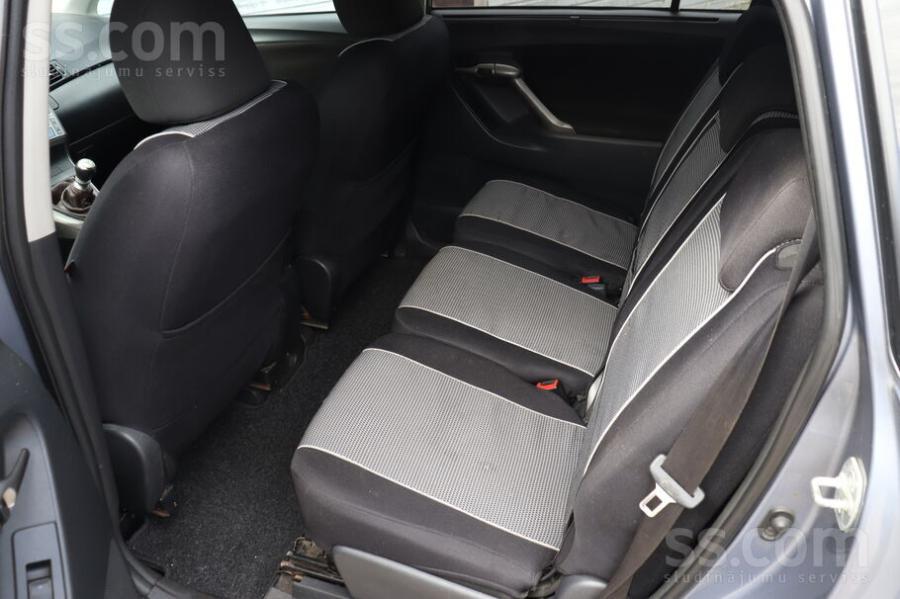 Zils Toyota Verso 2010 Valmiera, ar dzinēja tilpumu 2.00 L un nobraukumu 315 tūkst. km par 4400 €, foto 9 vietnē AUTOMOTO.COM.LV