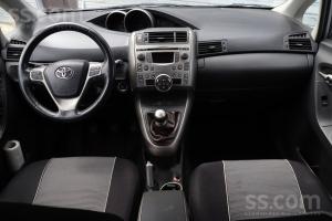 Zils Toyota Verso 2010 Valmiera, ar dzinēja tilpumu 2.00 L un nobraukumu 315 tūkst. km par 4400 €, foto 11 vietnē AUTOMOTO.COM.LV