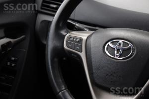 Zils Toyota Verso 2010 Valmiera, ar dzinēja tilpumu 2.00 L un nobraukumu 315 tūkst. km par 4400 €, foto 13 vietnē AUTOMOTO.COM.LV