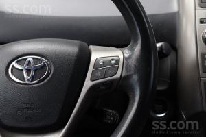 Zils Toyota Verso 2010 Valmiera, ar dzinēja tilpumu 2.00 L un nobraukumu 315 tūkst. km par 4400 €, foto 14 vietnē AUTOMOTO.COM.LV
