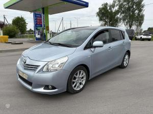 Zils Toyota Verso 2010 Tauragė, ar dzinēja tilpumu 2.23 L un nobraukumu 175 tūkst. km par 2900 €, foto  vietnē AUTOMOTO.COM.LV