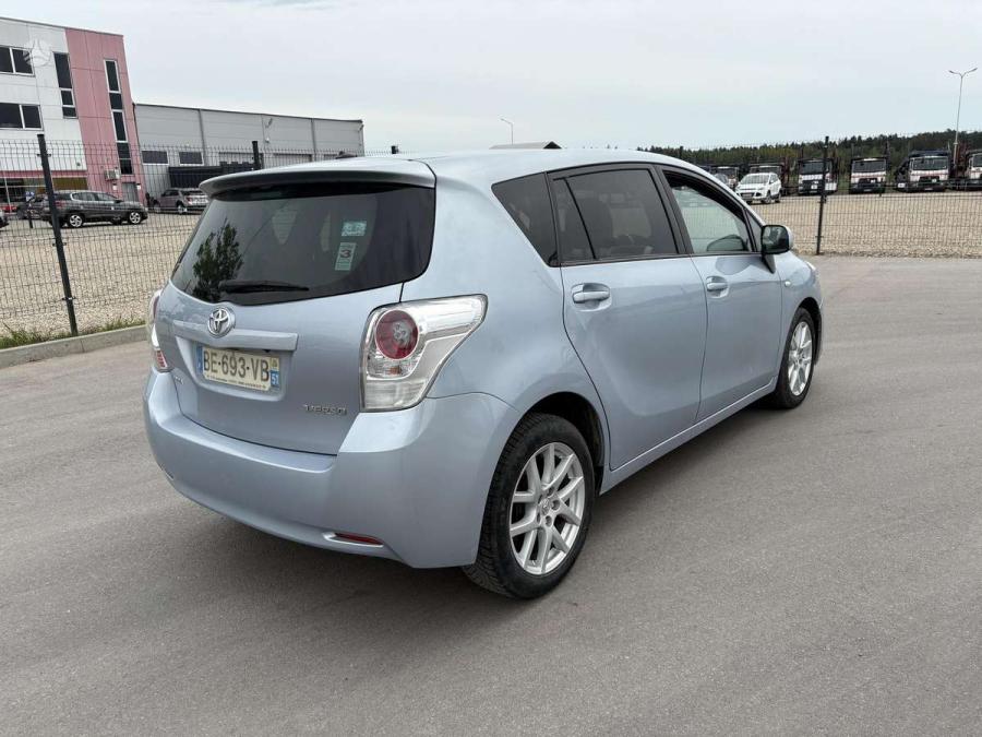 Zils Toyota Verso 2010 Tauragė, ar dzinēja tilpumu 2.23 L un nobraukumu 175 tūkst. km par 2900 €, foto 6 vietnē AUTOMOTO.COM.LV