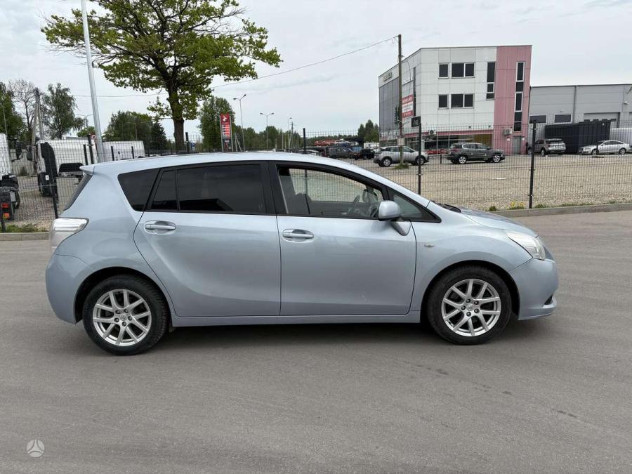 Zils Toyota Verso 2010 Tauragė, ar dzinēja tilpumu 2.23 L un nobraukumu 175 tūkst. km par 2900 €, foto 7 vietnē AUTOMOTO.COM.LV