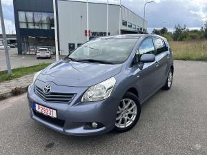 Zils Toyota Verso 2010 Viļņa, ar dzinēja tilpumu 2.00 L un nobraukumu 260 tūkst. km par 5950 €, foto  vietnē AUTOMOTO.COM.LV
