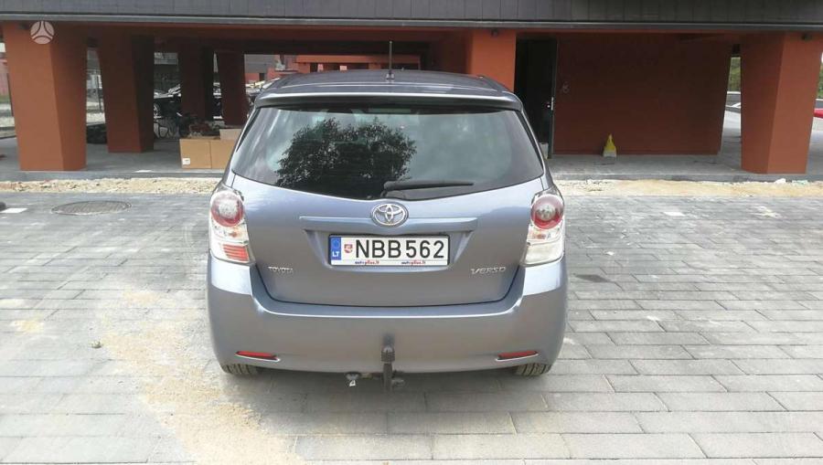 Zils Toyota Verso 2010 Kauņa, ar dzinēja tilpumu 1.80 L un nobraukumu 232 tūkst. km par 6400 €, foto 5 vietnē AUTOMOTO.COM.LV