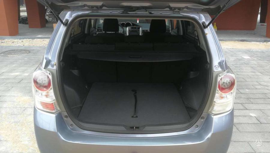 Zils Toyota Verso 2010 Kauņa, ar dzinēja tilpumu 1.80 L un nobraukumu 232 tūkst. km par 6400 €, foto 9 vietnē AUTOMOTO.COM.LV