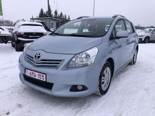 Zils Toyota Verso 2011 Utena, ar dzinēja tilpumu 2.00 L un nobraukumu 208 tūkst. km par 4450 €, foto 1 vietnē AUTOMOTO.COM.LV