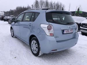 Blue Toyota Verso 2011 in Utena, with an engine capacity of 2.00 L and mileage of 208 thousand km for 4450 €, photo 7 on AUTOMOTO.COM.LV