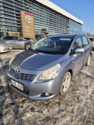 Zils Toyota Verso 2011 Kauņa, ar dzinēja tilpumu 2.00 L un nobraukumu 264 tūkst. km par 2850 €, foto  vietnē AUTOMOTO.COM.LV