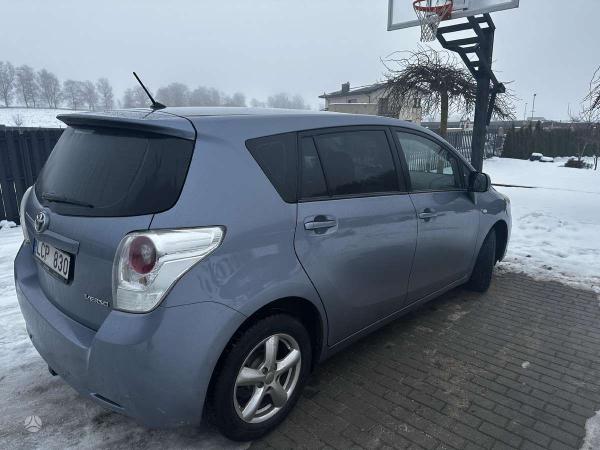 Blue Toyota Verso 2011 in Plunge, with an engine capacity of 2.00 L and mileage of 176 thousand km for 4200 €, photo 3 on AUTOMOTO.COM.LV