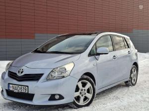 Zils Toyota Verso 2011 Šilutė, ar dzinēja tilpumu 2.23 L un nobraukumu 202 tūkst. km par 5000 €, foto  vietnē AUTOMOTO.COM.LV